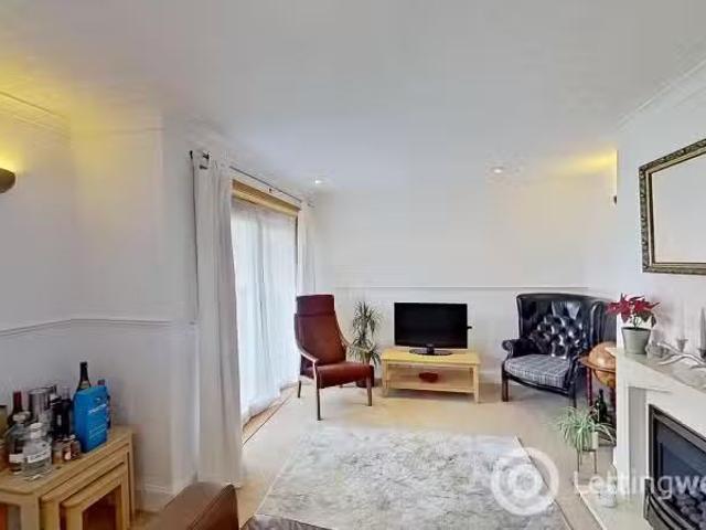 Property to rent in Dochart Drive, Edinburgh, EH4