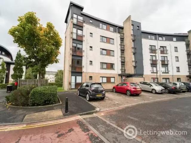 Property to rent in East Pilton Farm Crescent, Fettes, Edinburgh