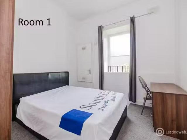 Property to rent in East Preston Street, Edinburgh, EH8