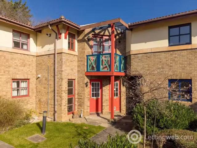 Property to rent in East Werberside, Fettes, Edinburgh