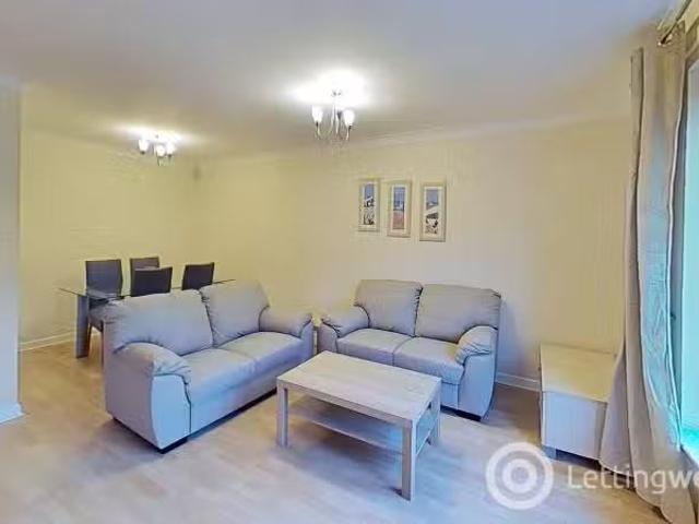 Property to rent in Easter Road, Edinburgh, EH7