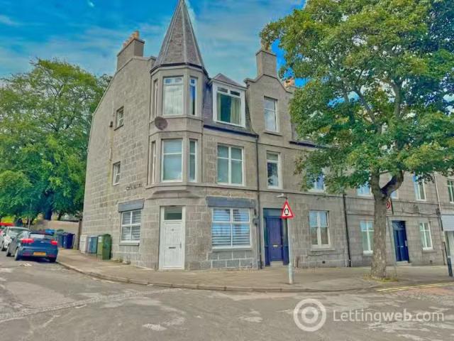 Property to rent in Elm Place, Aberdeen, AB25 3SW