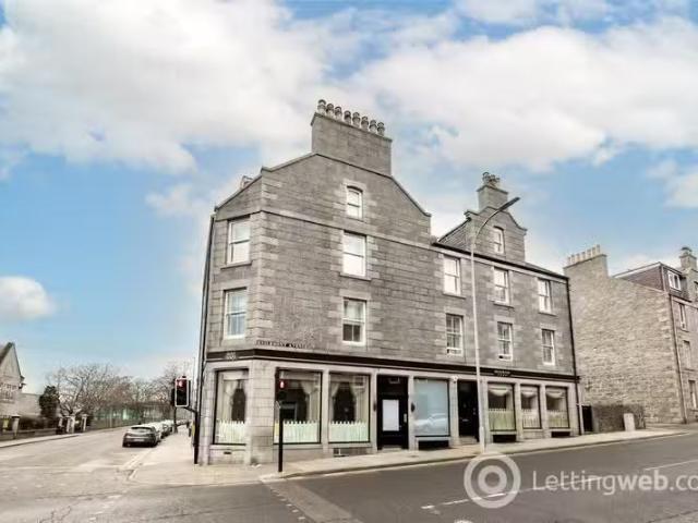 Property to rent in Esslemont Avenue, Aberdeen, Aberdeenshire.