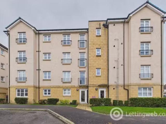 Property to rent in Fairfield Gardens, Fairmilehead, Edinburgh.