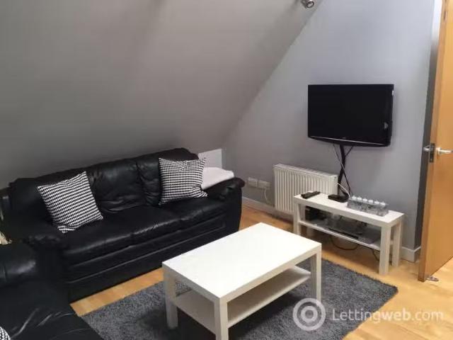 Property to rent in Fishmarket Close