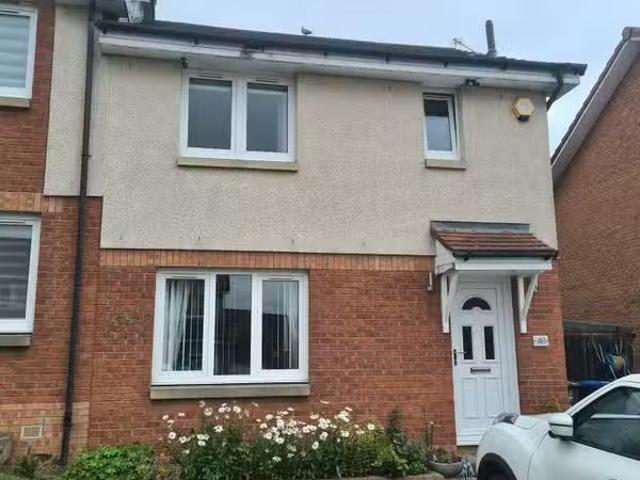 Property to rent in Fivestanks Place