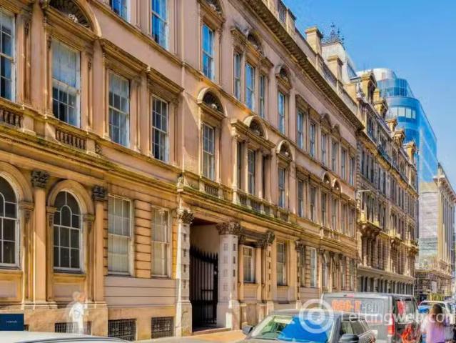Property to rent in Flat 1/3, Canada Court, 81 Miller Street.
