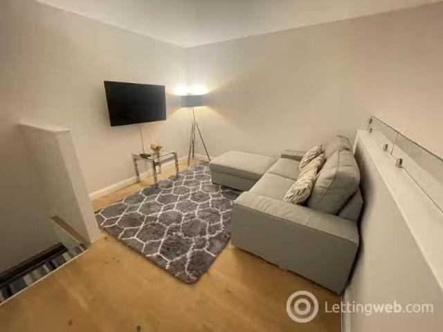Property to rent in Flat 1, Mc Donald Road, Broughton, Edinbur.