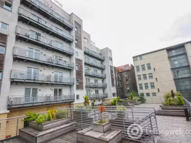 Property to rent in Flat 2/1 75 Port Dundas Road Glasgow G4 0HF