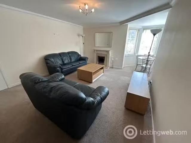 Property to rent in Fonthill Avenue, Ferryhill, Aberdeen, AB11.