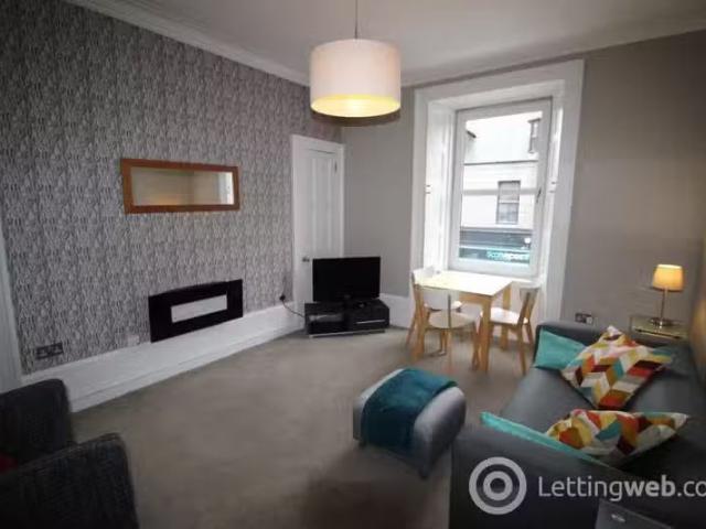 Property to rent in George Street, Aberdeen, AB25 1HL