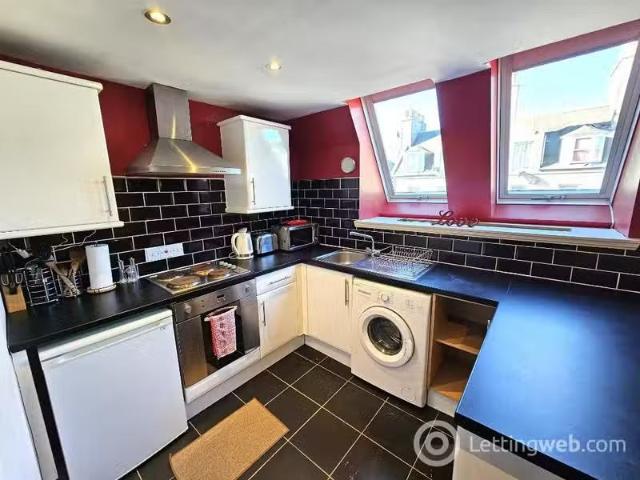 Property to rent in George Street, Old Aberdeen, Aberdeen, AB2.