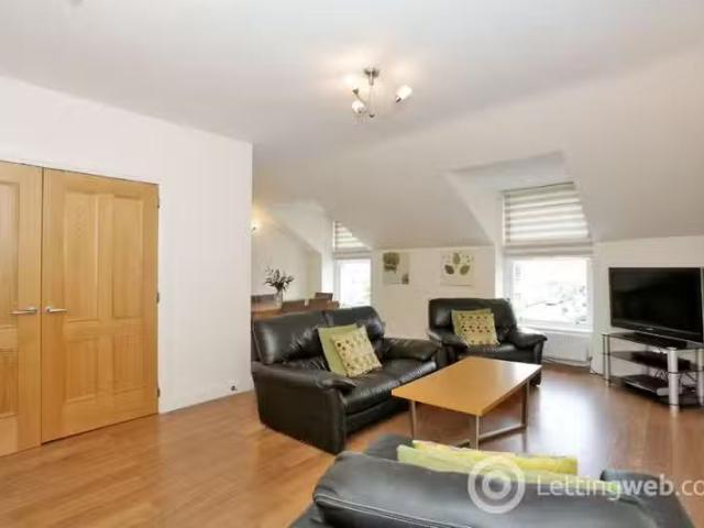 Property to rent in Golden Square, City Centre, Aberdeen, AB10.