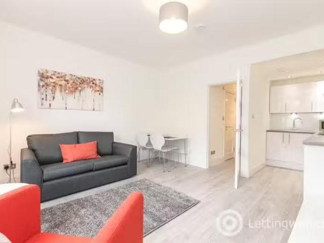 Property to rent in Grassmarket, Edinburgh, EH1