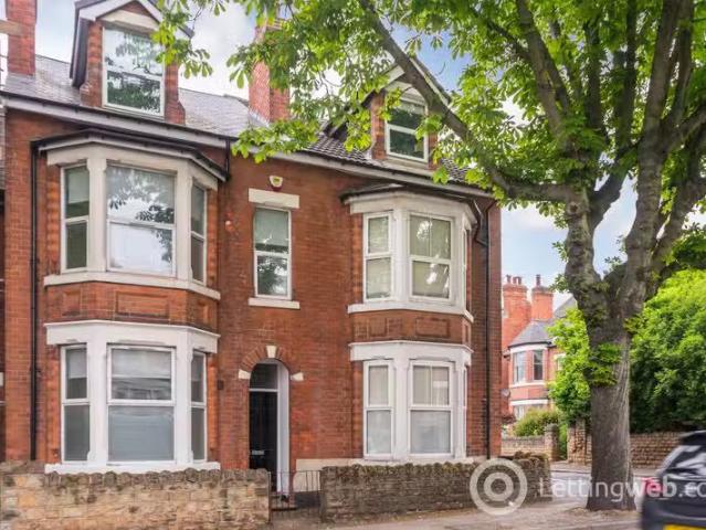 Property to rent in Hucknall Road, Carrington, Nottingham, NG5.