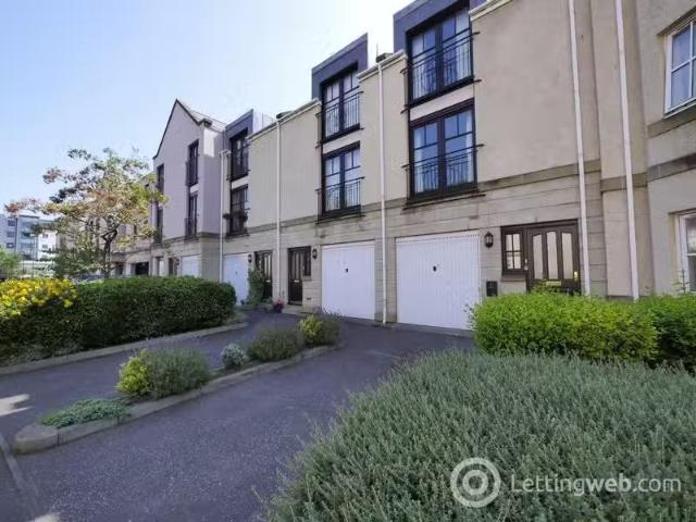Property to rent in Huntingdon Place, Edinburgh, EH7