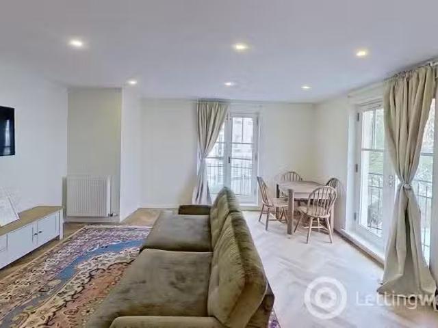 Property to rent in Huntingdon Place, Edinburgh, EH7