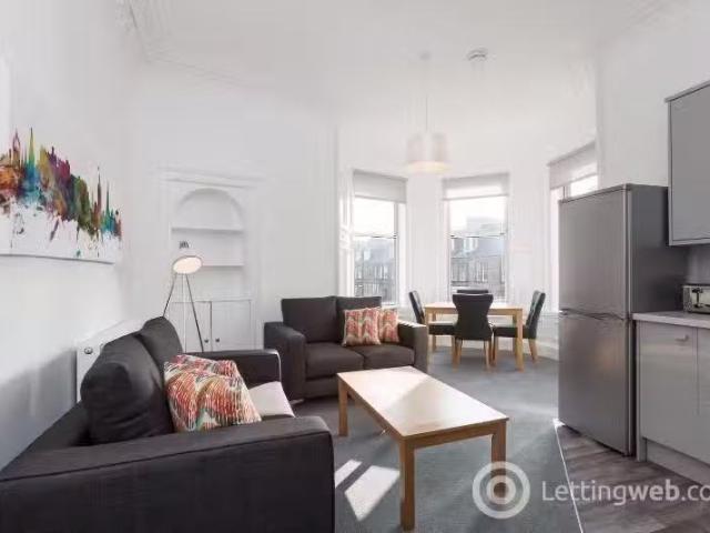 Property to rent in Harrison Gardens, Edinburgh, EH11