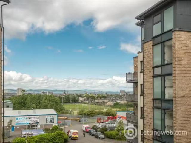 Property to rent in Hawkhill Close, Edinburgh, EH7