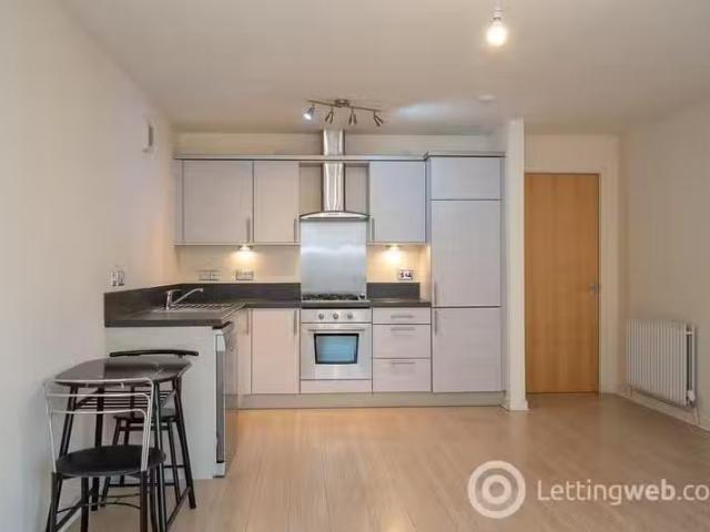 Property to rent in Hawkhill Close, Edinburgh, EH7