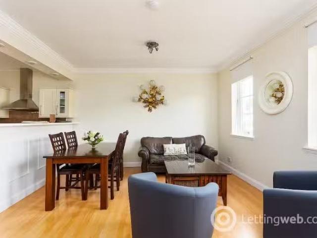Property to rent in Haugh Street, Stockbridge, Edinburgh, EH4.