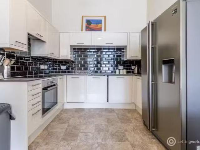 Property to rent in High Street, Edinburgh, EH1