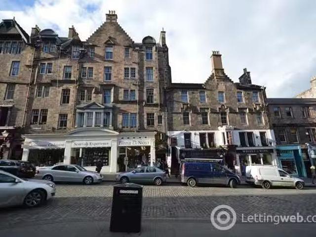 Property to rent in High Street, Edinburgh, EH1