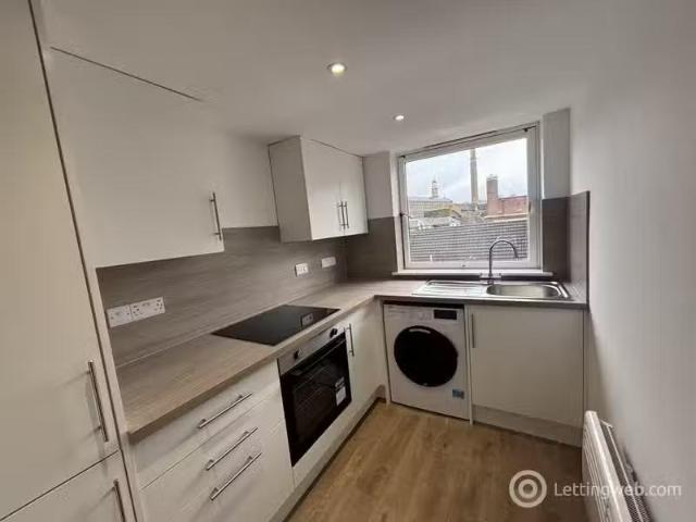 Property to rent in High Street, Lochee, Dundee