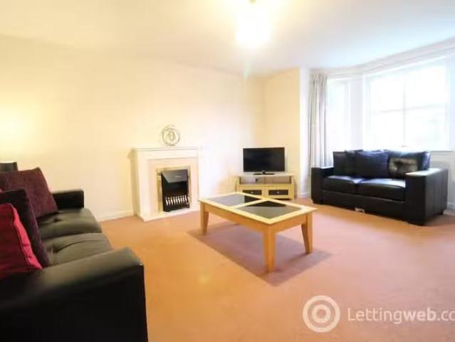 Property to rent in Holburn Street, First Floor, AB10