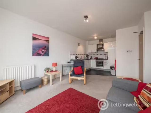 Property to rent in Hopetoun Street, Edinburgh, EH7