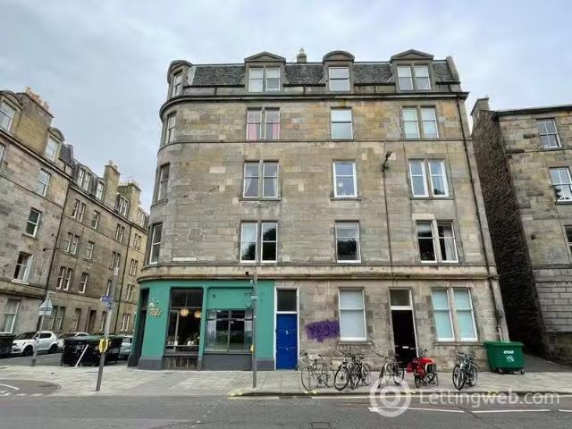 Property to rent in Hope Park Crescent, Edinburgh, Midlothian.