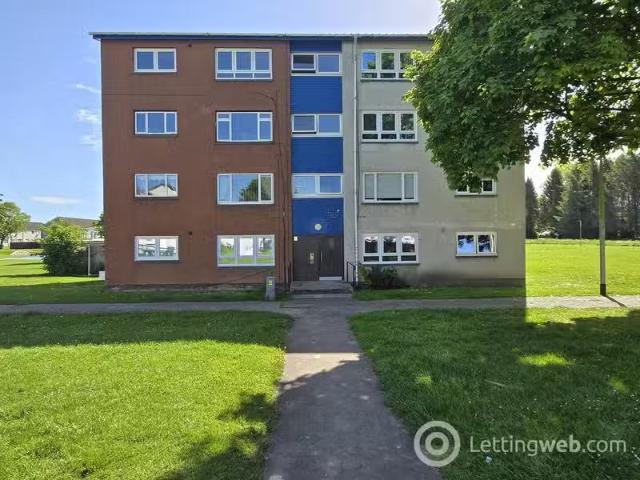 Property to rent in Iona Court North Muirton