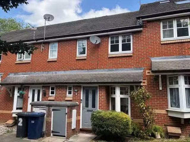 Property to rent in Iris Walk, Edgware HA8
