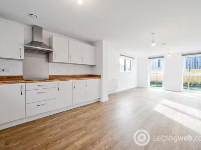 Property to rent in Kilpatrick Bow, Edinburgh, Midlothian, EH6