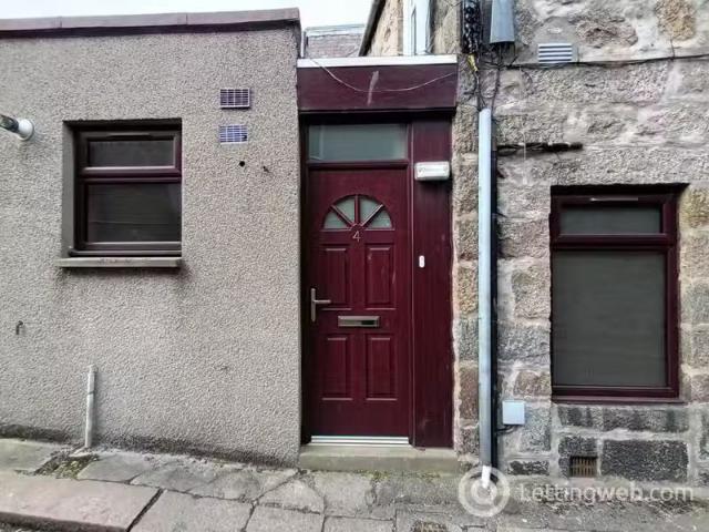 Property to rent in Kingsland Place, Aberdeen, AB25 1EF