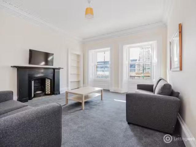 Property to rent in Lutton Place, Edinburgh, EH8 9PD