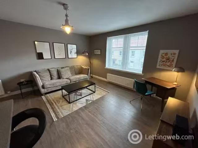 Property to rent in Langpersons Avenue, Cove, Aberdeen, AB12.