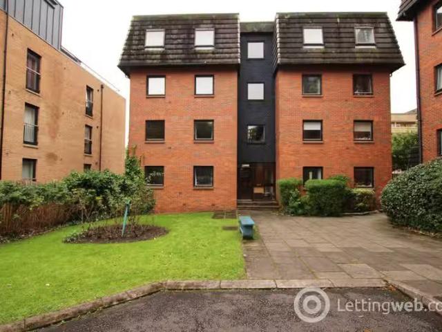 Property to rent in Laurel Place, Thornwood, Glasgow, G11 7RH