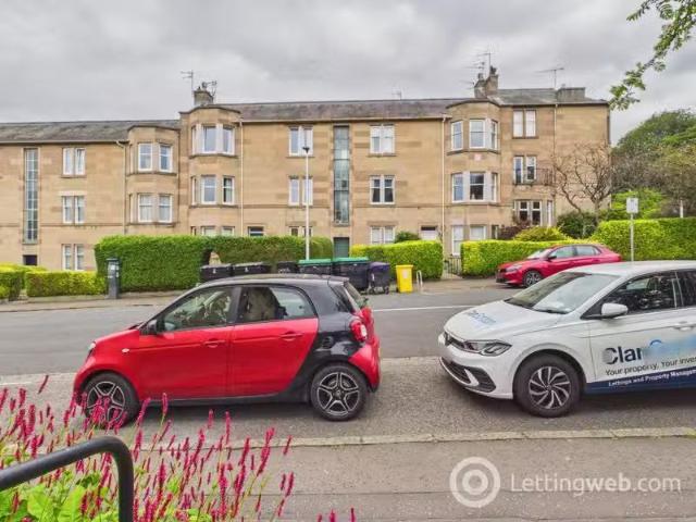 Property to rent in Learmonth Avenue, Stockbridge, Edinburgh.