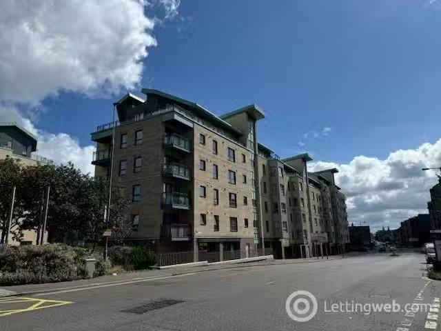 Property to rent in Lindsay Road