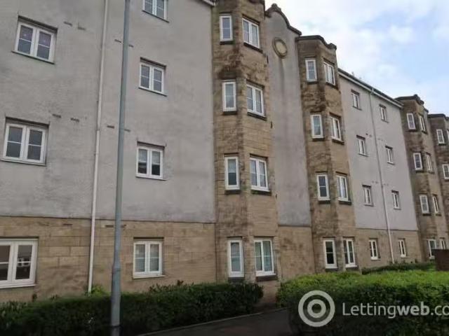 Property to rent in Lloyd Street, Rutherglen