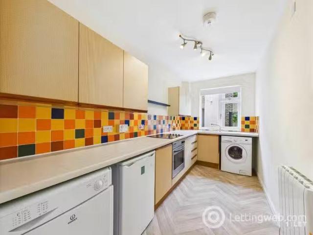 Property to rent in Lochrin Place, Tollcross, Edinburgh, EH3 9RB