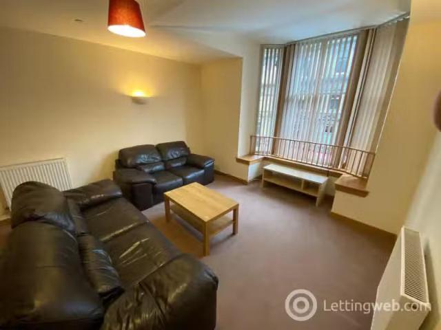 Property to rent in Palace Buildings, 11 Coutties Wynd, Dundee.