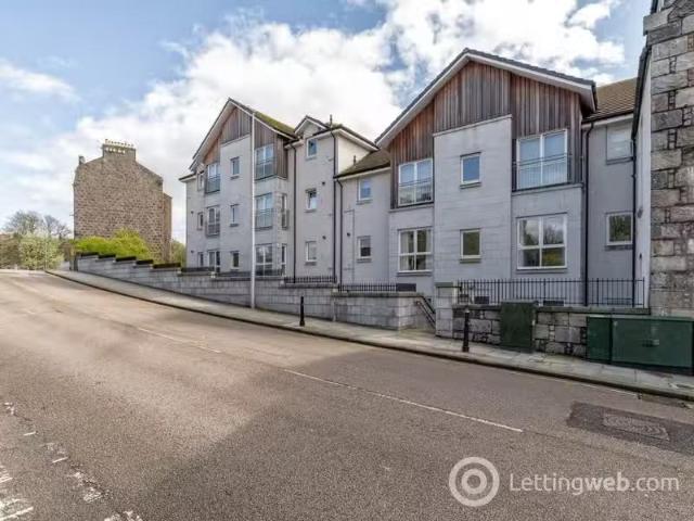 Property to rent in Park Street, The Courtyard, City Centre