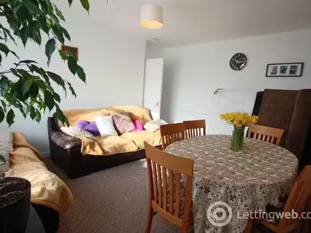 Property to rent in Pentland Crescent, West End, Dundee, DD2 2BT