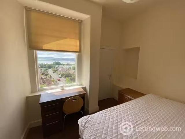 Property to rent in Perth Road Room, Dundee