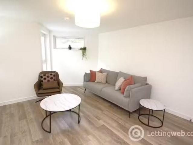 Property to rent in Pinkhill Park, Edinburgh, EH12
