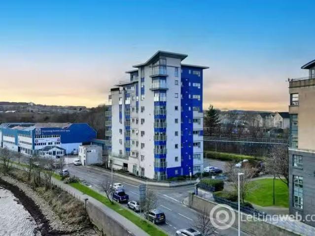 Property to rent in Polmuir Road, Aberdeen, AB11