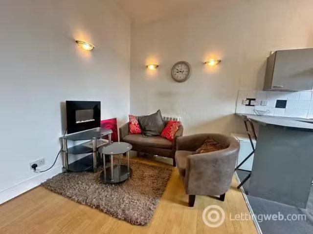 Property to rent in Powis Terrace, Powis, Aberdeen, AB25 3PP