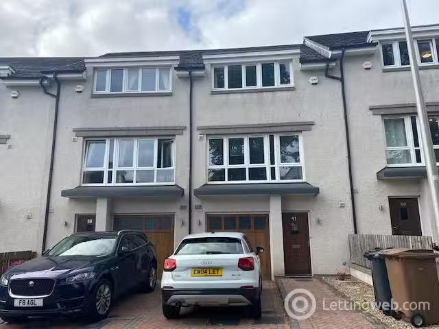 Property to rent in Queens Crescent, West End, Aberdeen, AB15.